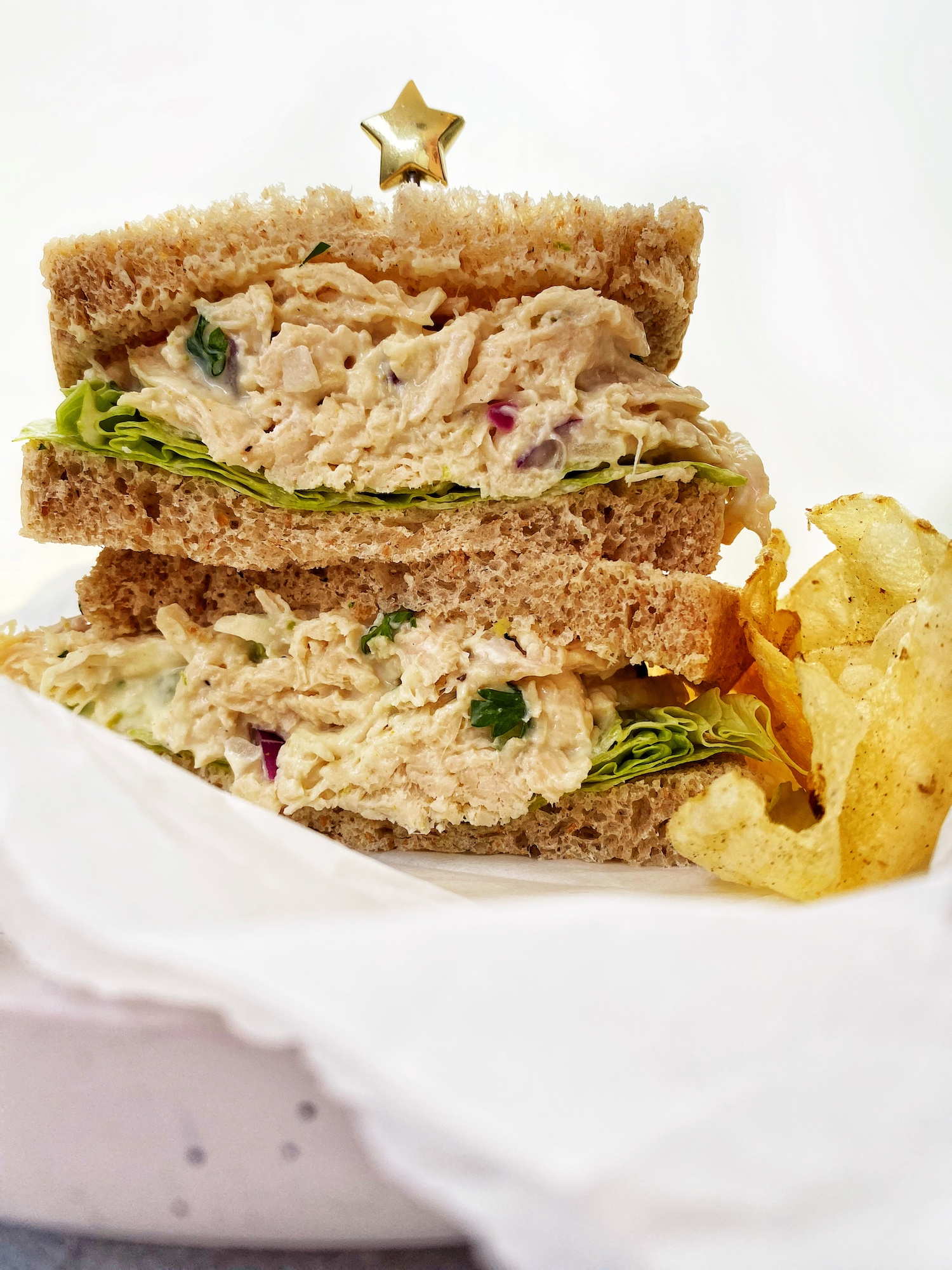 Sándwich de Ensalada de Pollo - Chicken Salad Sandwich - Adriana Cotte