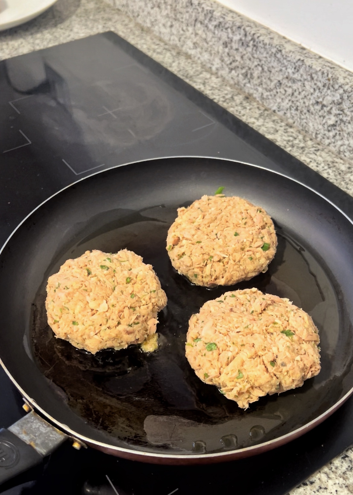 Hamburguesas de Atún con Mayonesa de Jengibre (estilo asiáticas) - Adriana Cotte